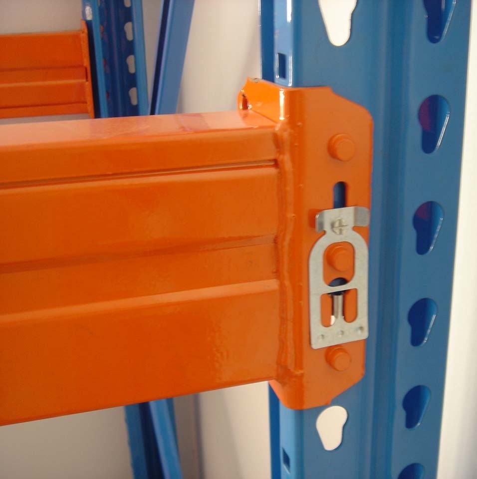 ปรับ Teardrop Pallet Rack ราง รางโกดังเหล็ก ป้องกันการกัดกร่อน